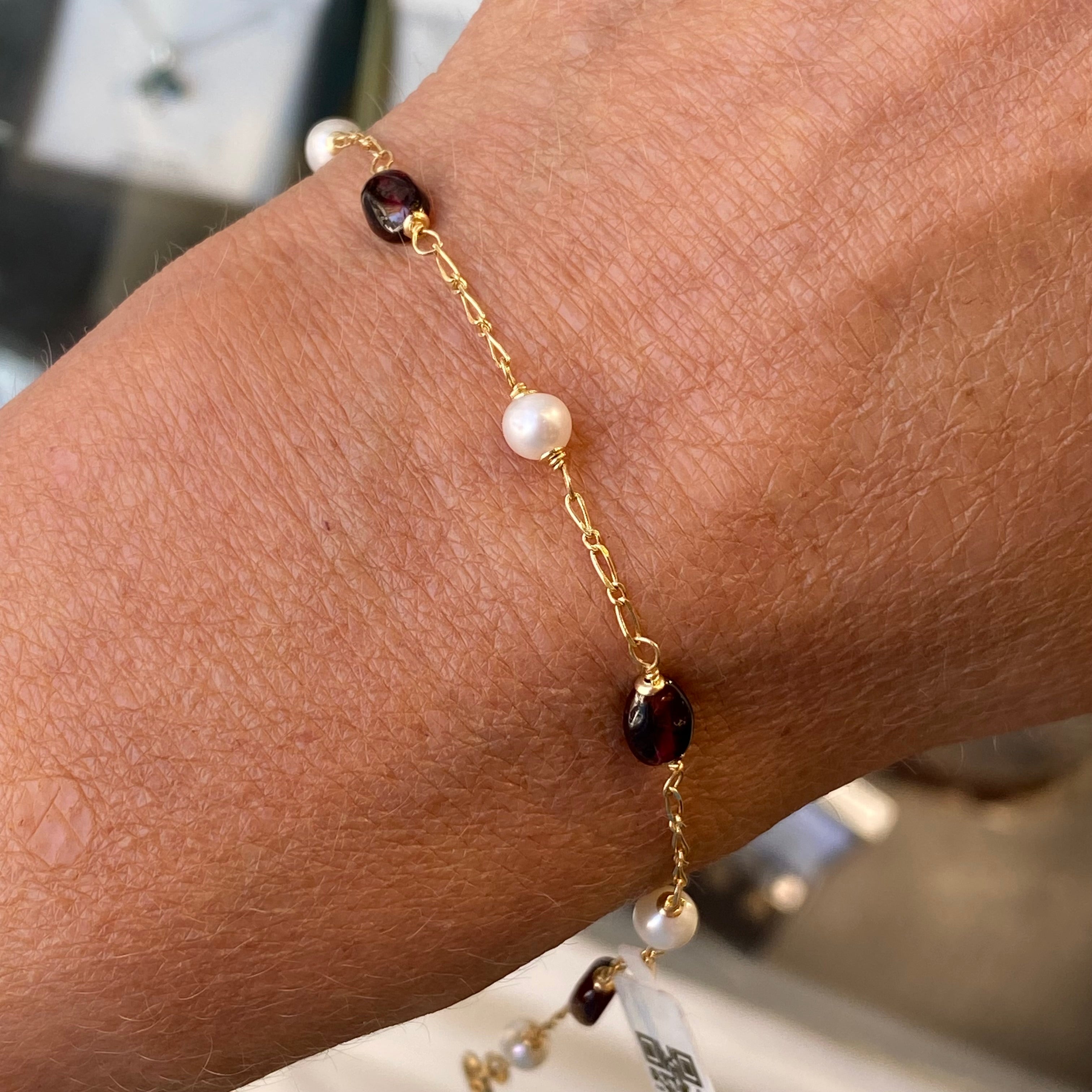 18ct Gold Fantasy Garnet & Pearl Bracelet | John Ross Jewellers